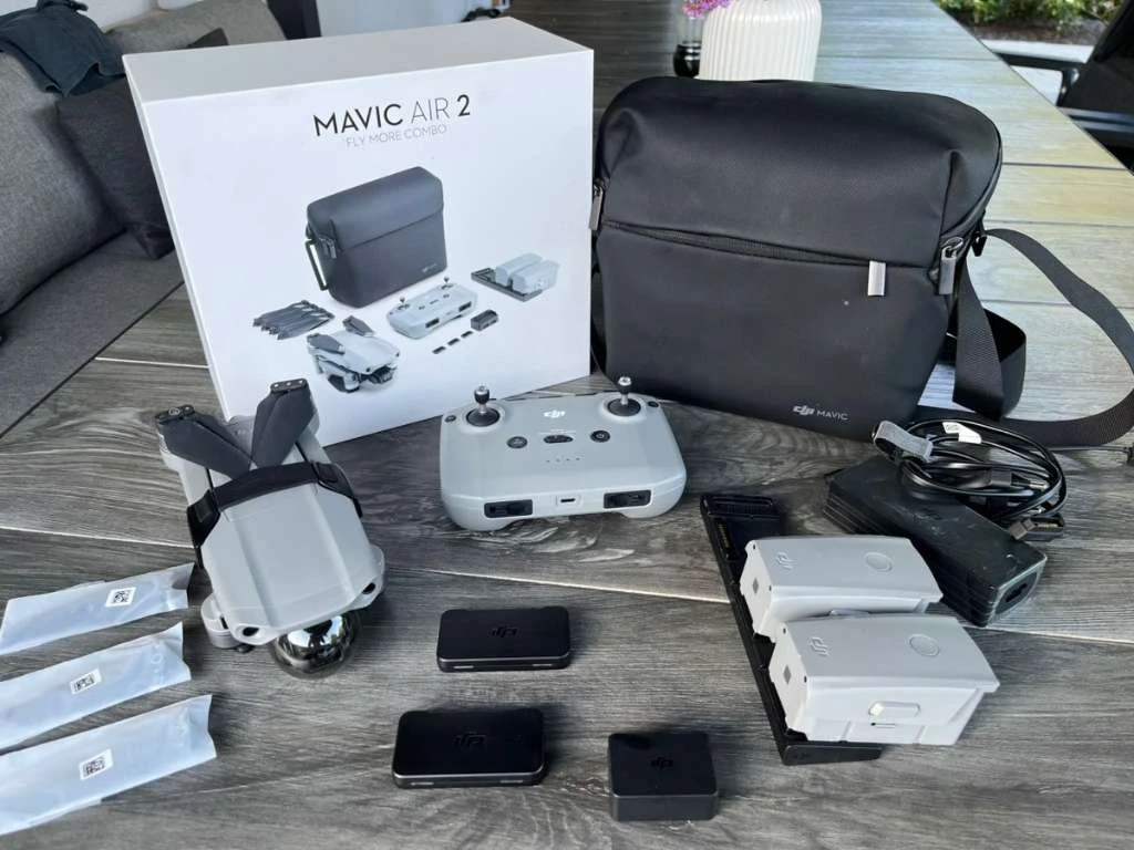 Flinkanzeigen DJI Macic Air 2 Fly More Combo